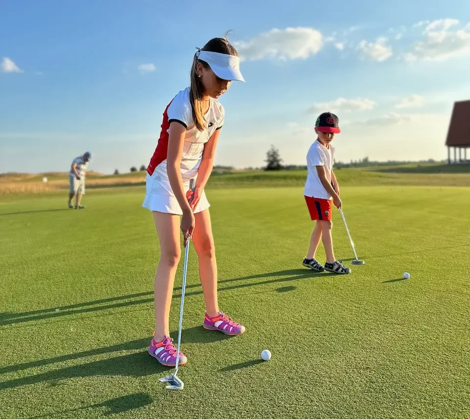 Jak vybrat golfové hole pro děti? Návod pro rodiče ⛳