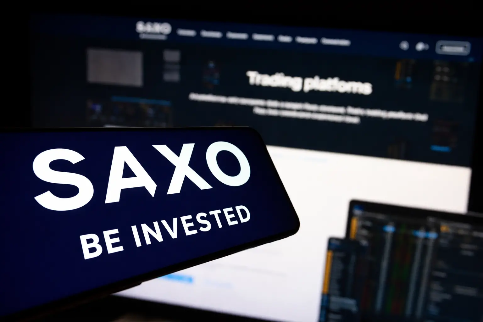 Srovnání 3 účtů u SAXO Bank - Classic až VIP: Který vybrat?